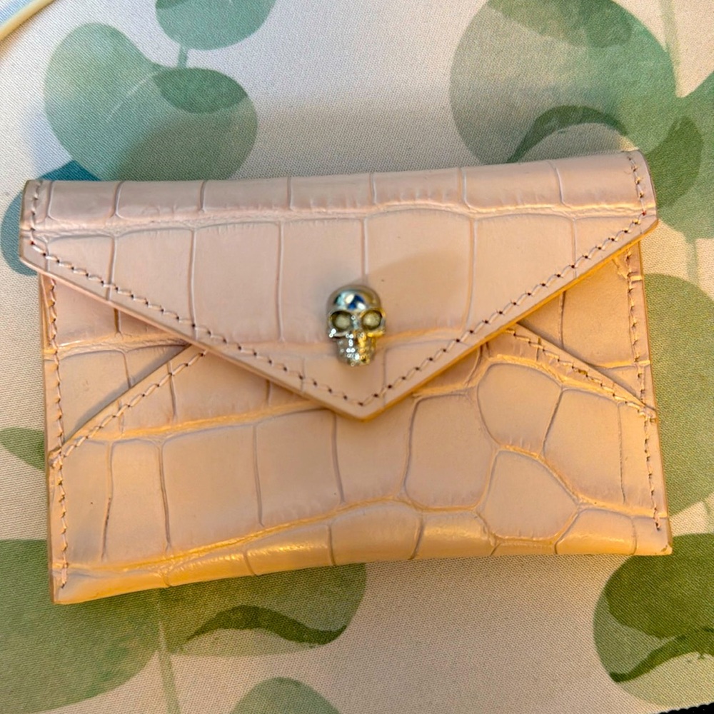 Alexander Mcqueen Powder Pink Skull Card Case - Gem